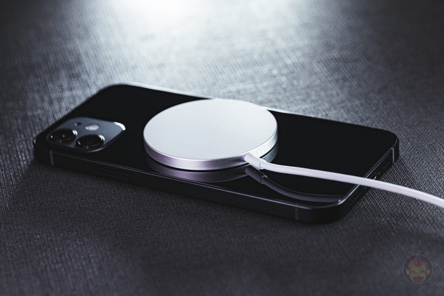 【iPhone SE3】ワイヤレス充電のやり方を徹底解説！対応機器、設定方法、トラブル対策もご紹介。 - 葉八（はっぱち）ブログ